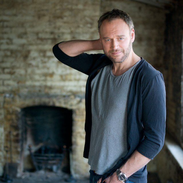 Elliot Cowan - actor, director, writer, producer