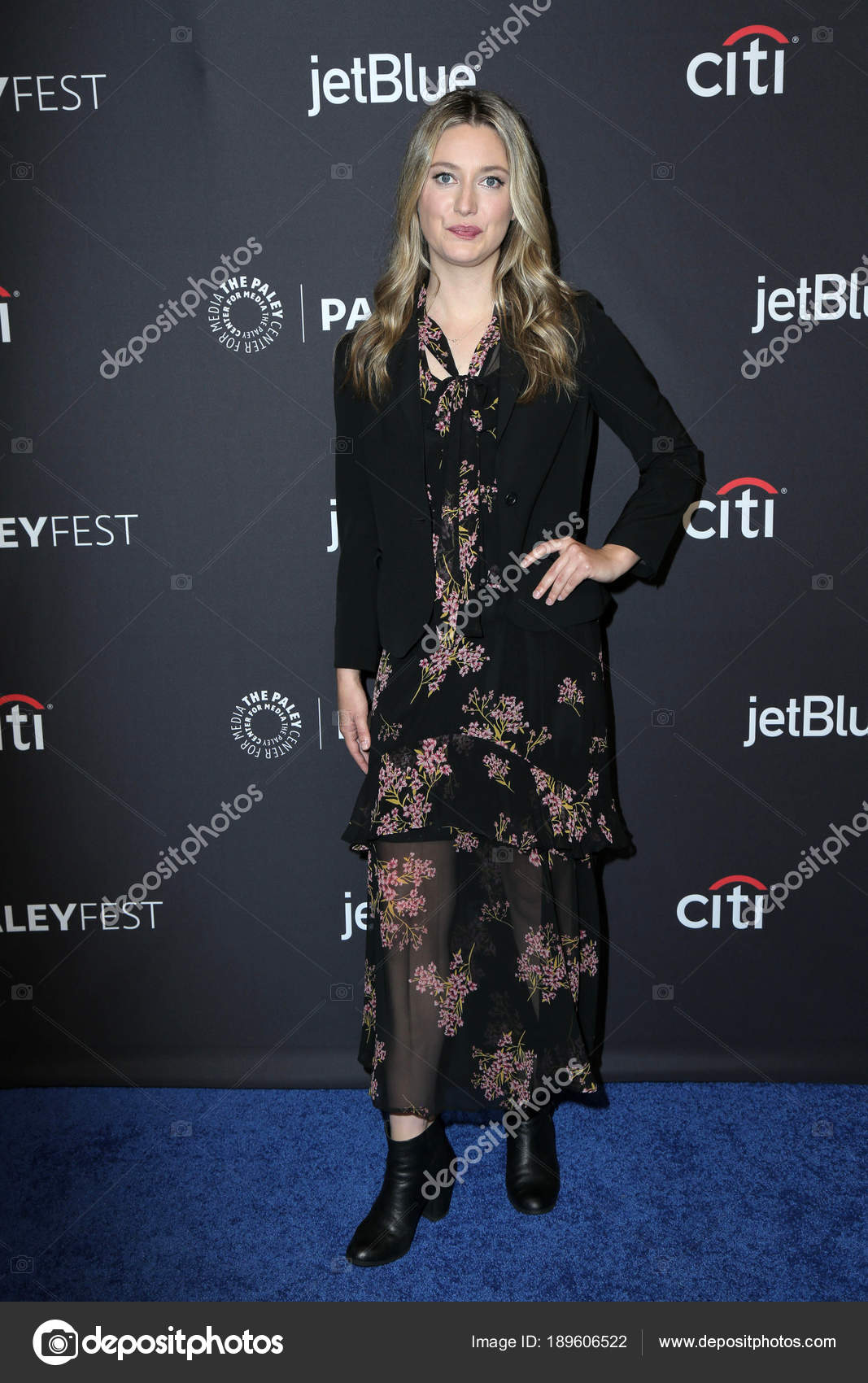 Zoe Perry - actress - biography, photo, best movies and TV shows